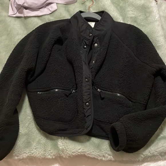 GAP | Jackets & Coats | Cropped Black Sherpa Jacket | Poshmark